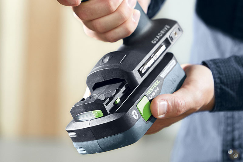 Opbouw verbinding QUADRIVE met Work-app via Bluetooth® accu